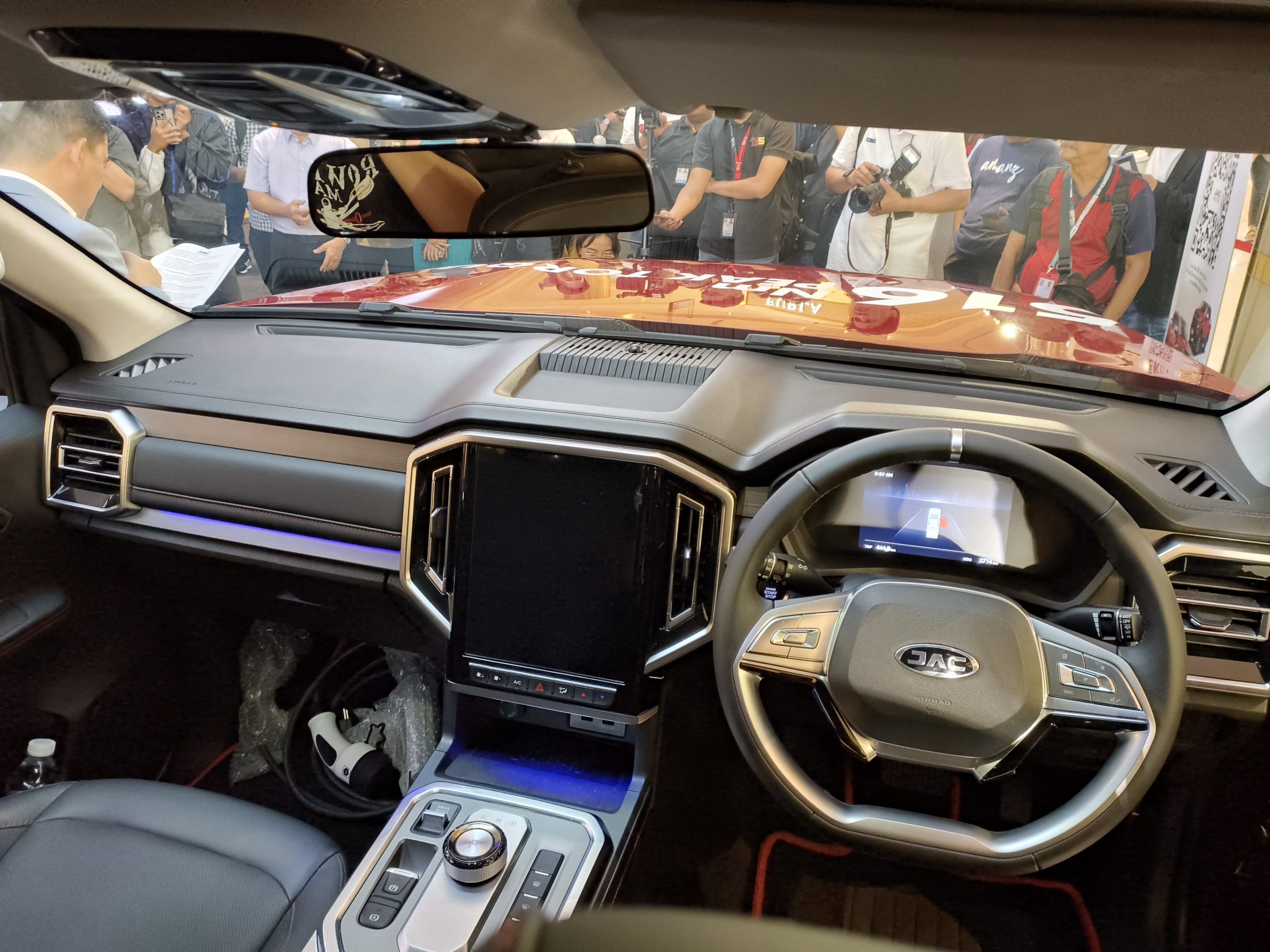 China's JAC launches Malaysia’s first electric pickup — the T9 BEV ...